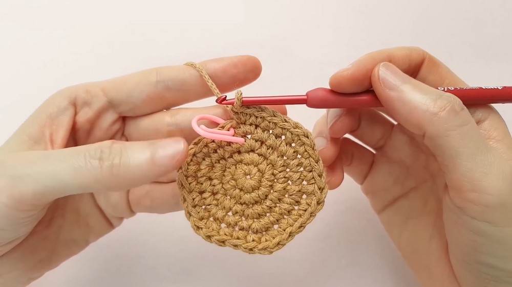 Crochet Star Bag Free Pattern for 3D Texture - Yarns Craze